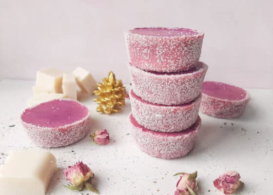 Easy Rose Soap Recipe - greenbeautymama.com