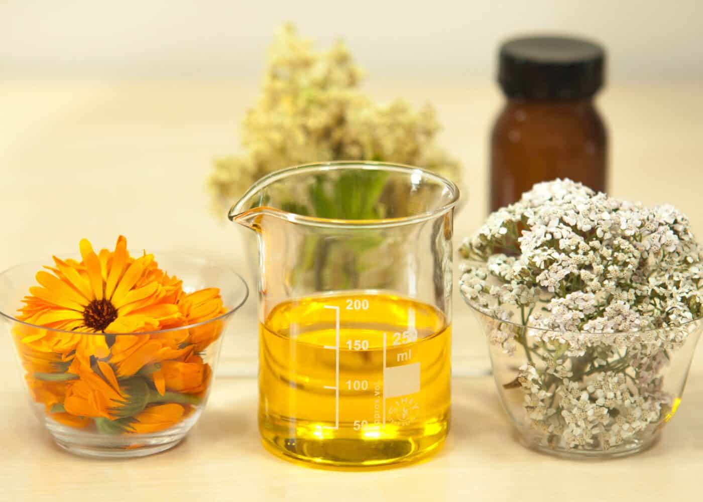 Homemade Face Oil for Glowing Skin (+ 4 DIY Recipes ) - greenbeautymama.com